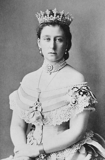 Crowns, Tiaras, & Coronets: Princess Alice of the U.K. - Grand Duchess ...