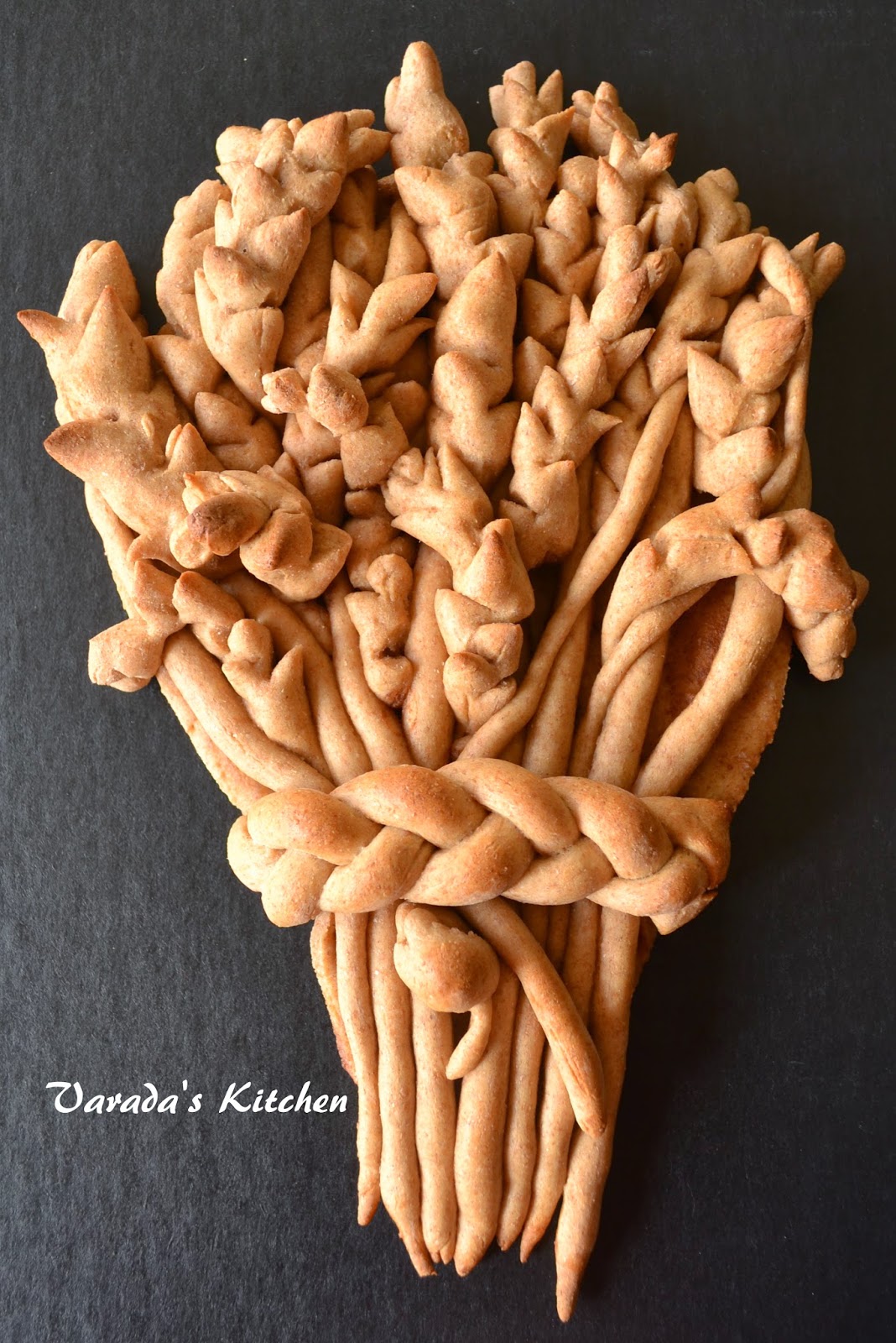 Varada's Kitchen and Garden: Fall Harvest Bread / Wheat Sheaf Bread