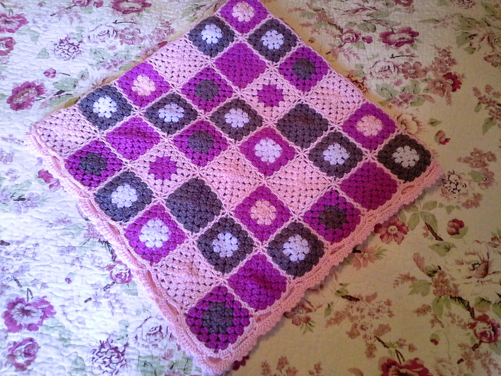 couverture bébé au crochet et son diagramme gratuit + video