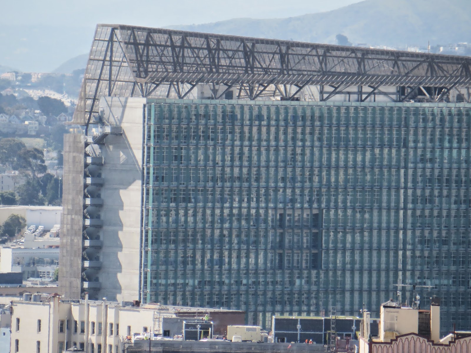 EntreVoir: The San Francisco Federal Building - Morphosis Thom Mayne