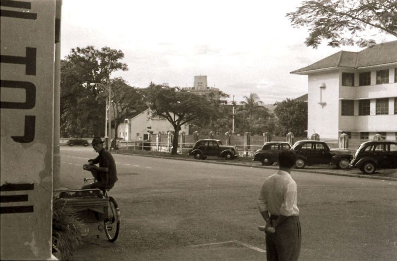 45 Black and White Snapshots That Capture Everyday Life of Singapore in ...