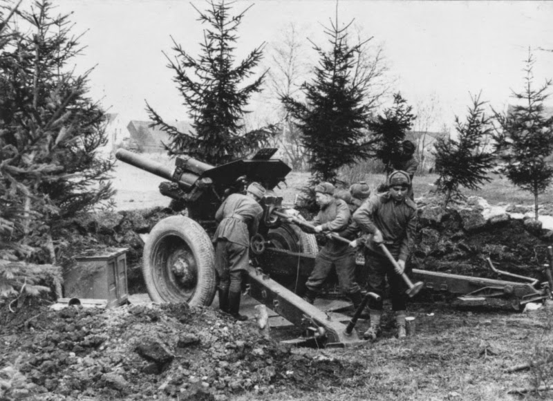 Armour force / Panssaroitu voima : Mainila / Shelling of Mainila ...