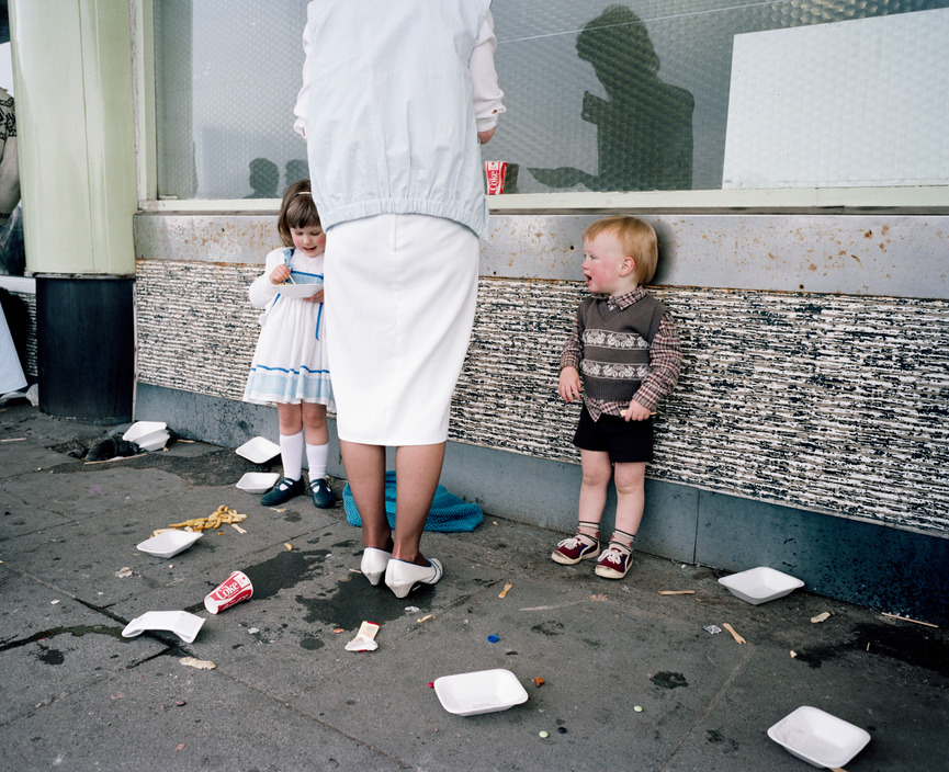 39 Photographs Reveal the Realities of New Brighton, a Working Class ...