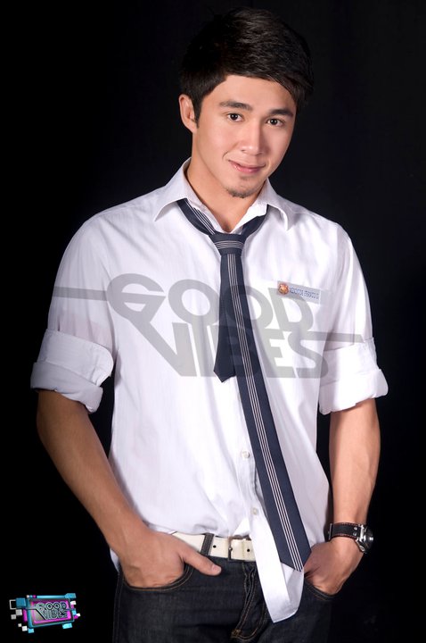 Man Central: Arron Villaflor: In Casual Wear