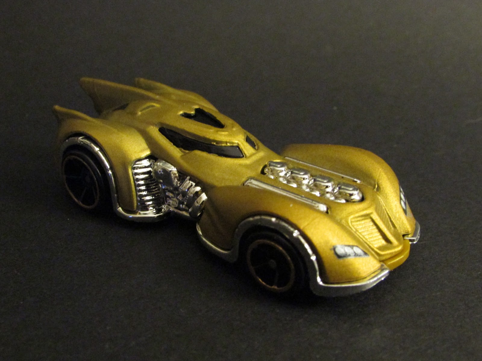 My Best Toys: Hot Wheels Mystery Models - Golden Batman "Arkham Asylum ...