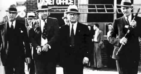 In American History: Mafia