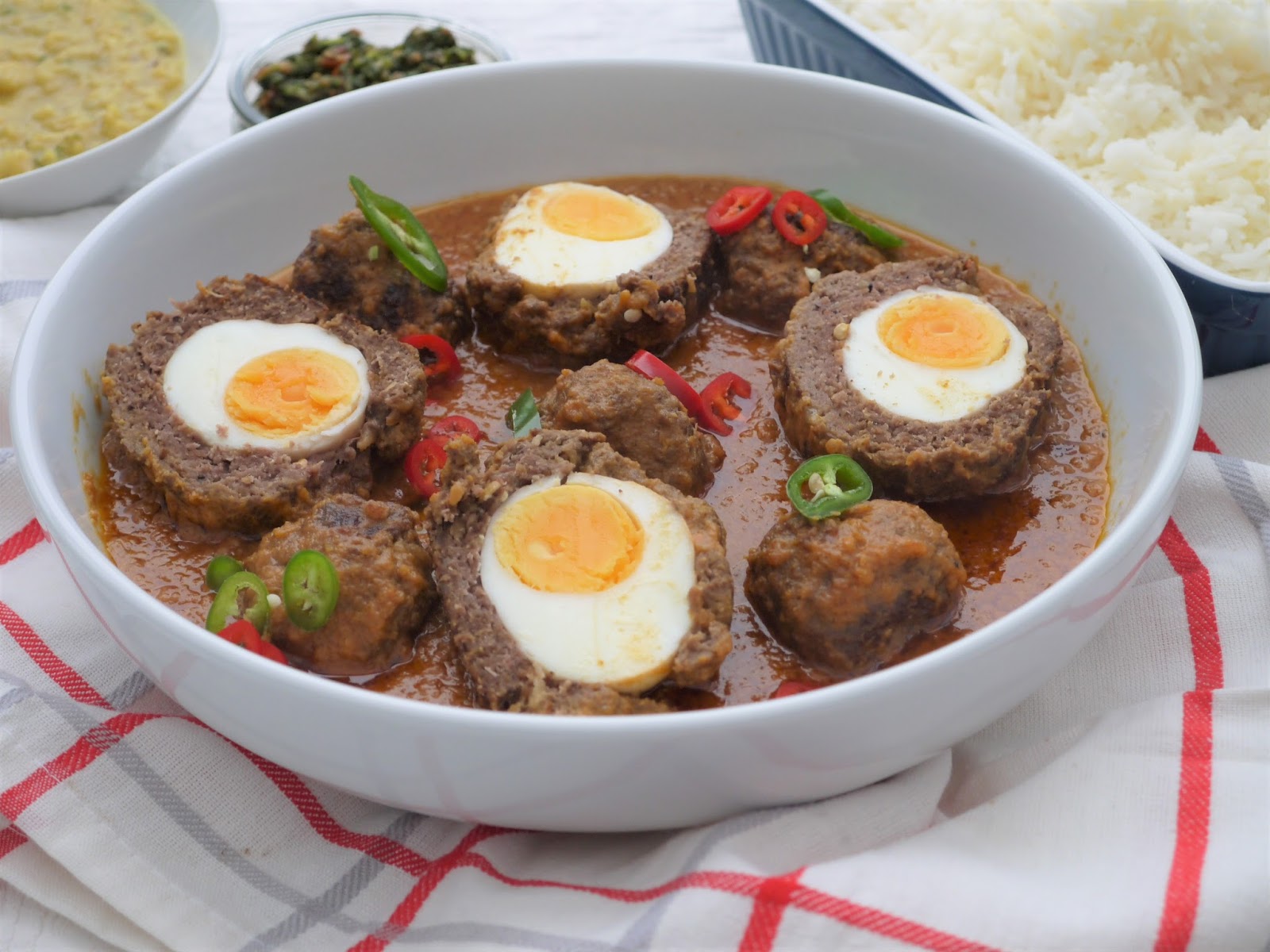 This Muslim Girl Bakes: Nargisi Kofta Curry.