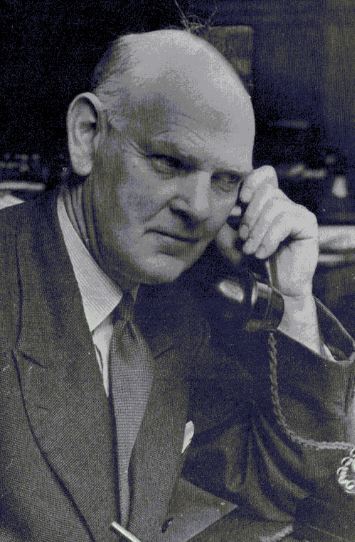 LOCH NESS MONSTER: Analysis of the Peter MacNab Photograph