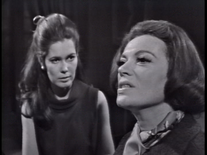 Shadows on the Wall: An Online Dark Shadows Fanzine: The Fits, Fashions ...