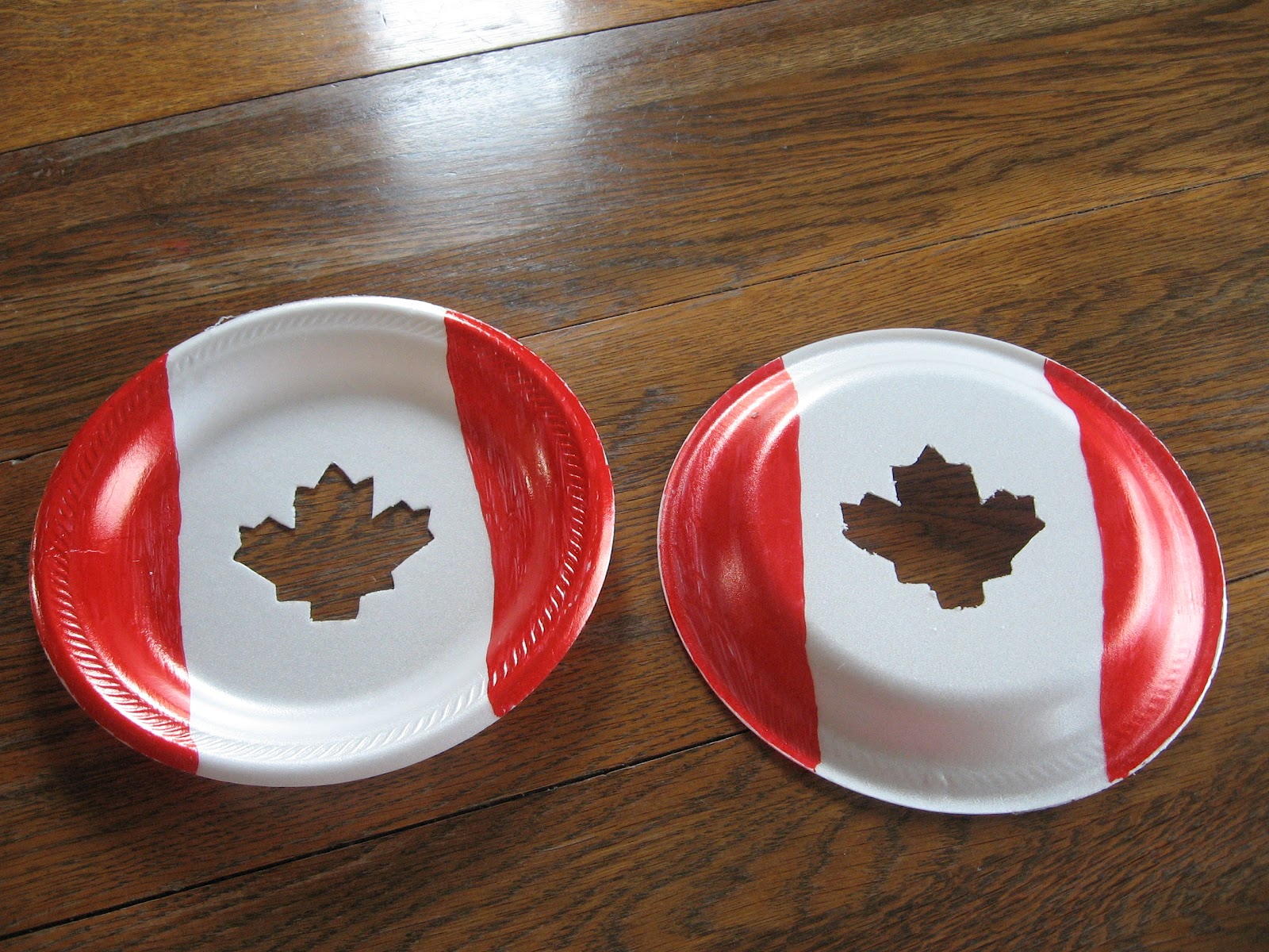 Almost Unschoolers: Canada Day Sun-Catcher Craft