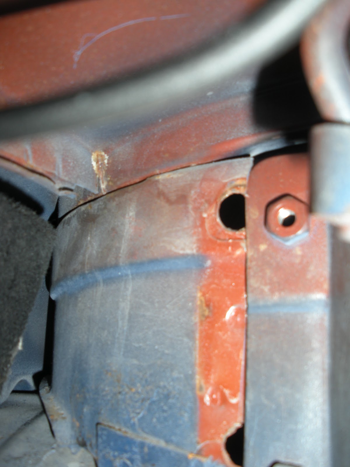 Triumph Stag Project: Boot Hinge Repaired