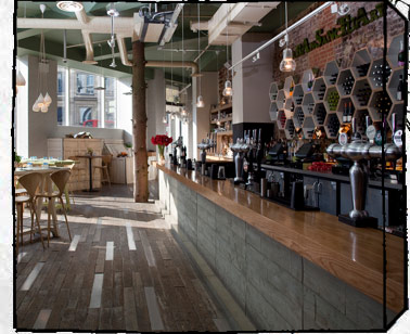 REVIEW: THE FOLLY - London On The Inside