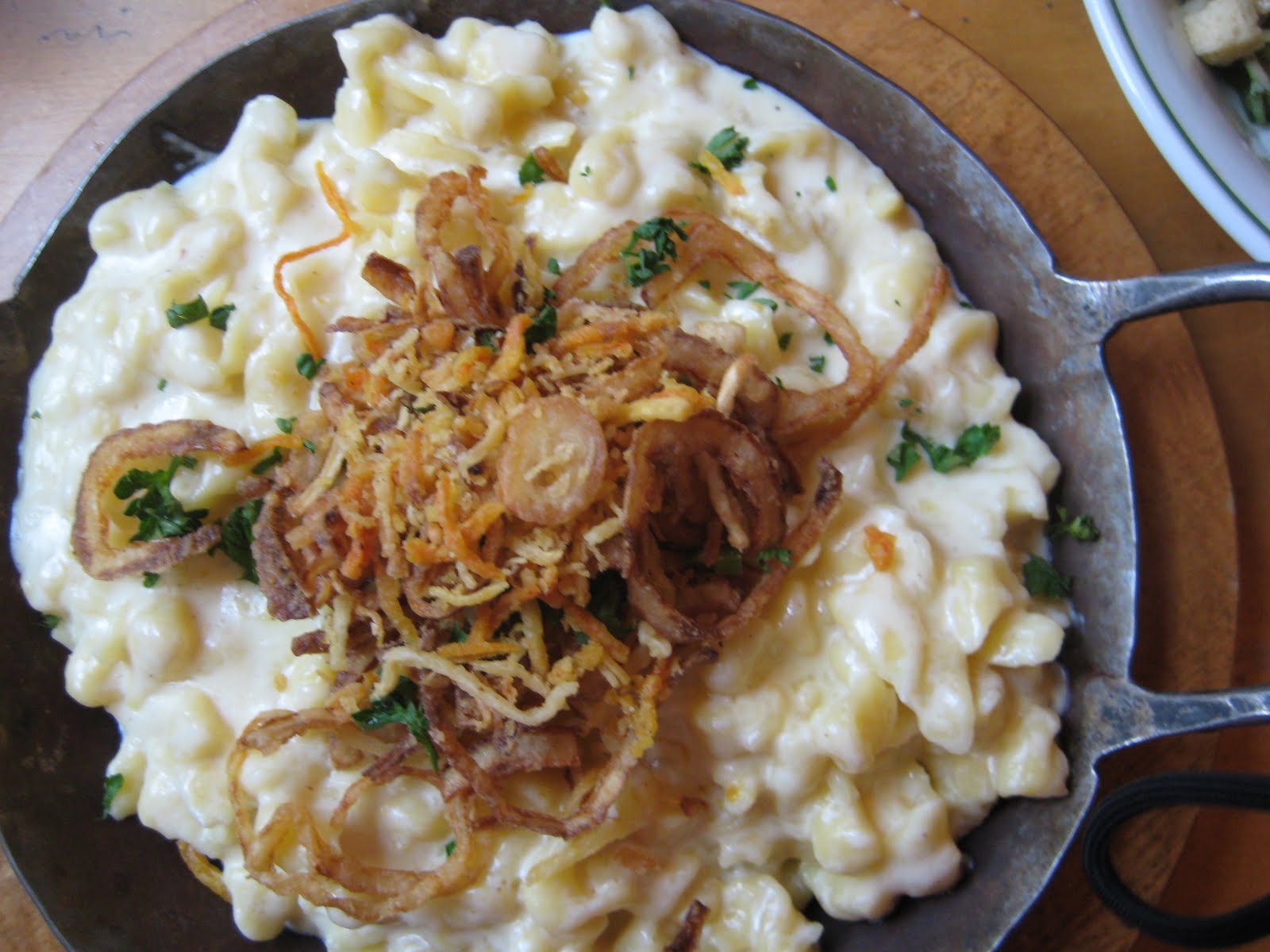 Kässpätzle-Testesser: Spatzl am Platzl