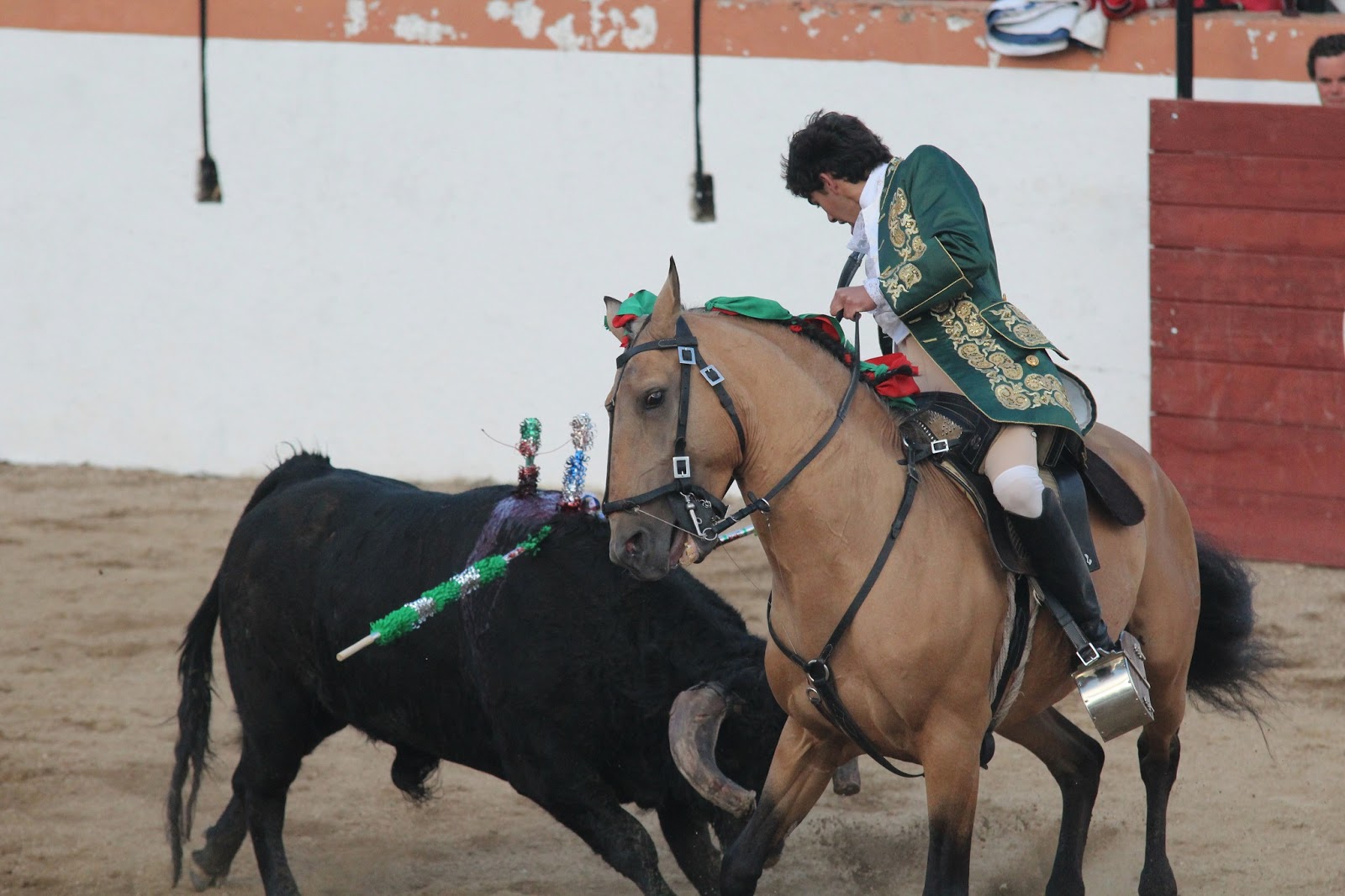 PLANETA DOS TOUROS - Para Aficionados: Arronches – Tourada a benefício ...