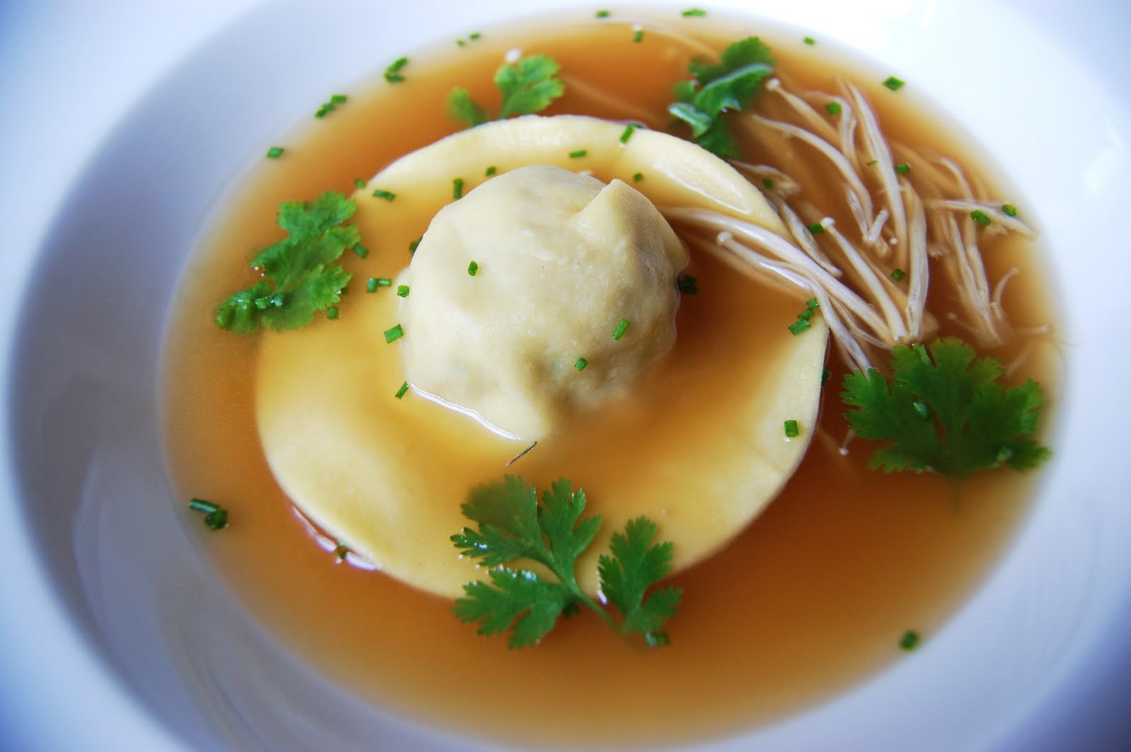 Balconykitchen: Est! Est!! Est!!! (raviolo di anatra candita in brodo thai)