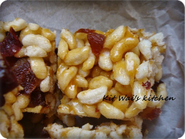 Kit Wai's kitchen : 干果米花呈 ~ Mixed Fruits Puffed Rice Crackers