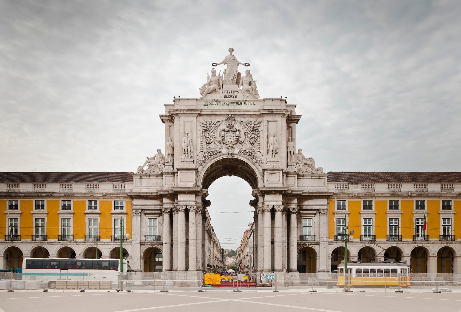 Para viajar basta existir: LISBOA ( Rua Augusta )
