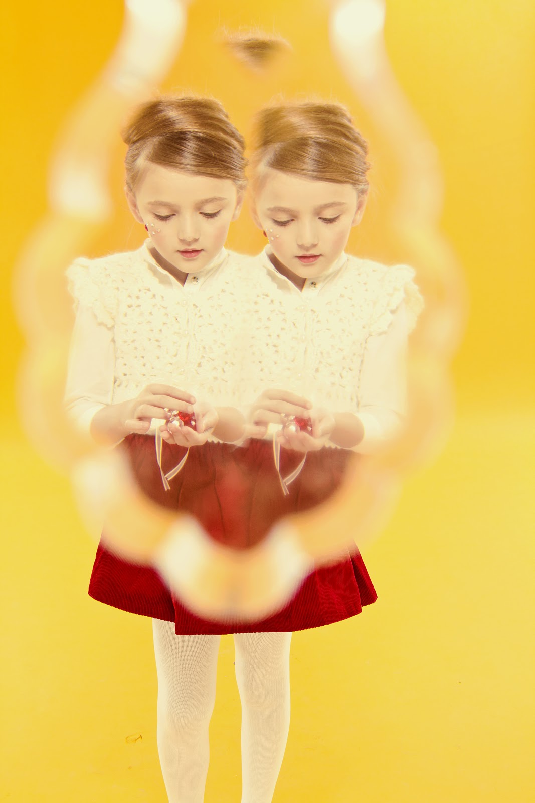 Marcela Villanueva. Estilismo de Moda Infantil: Prisma, para Maeve Magazine