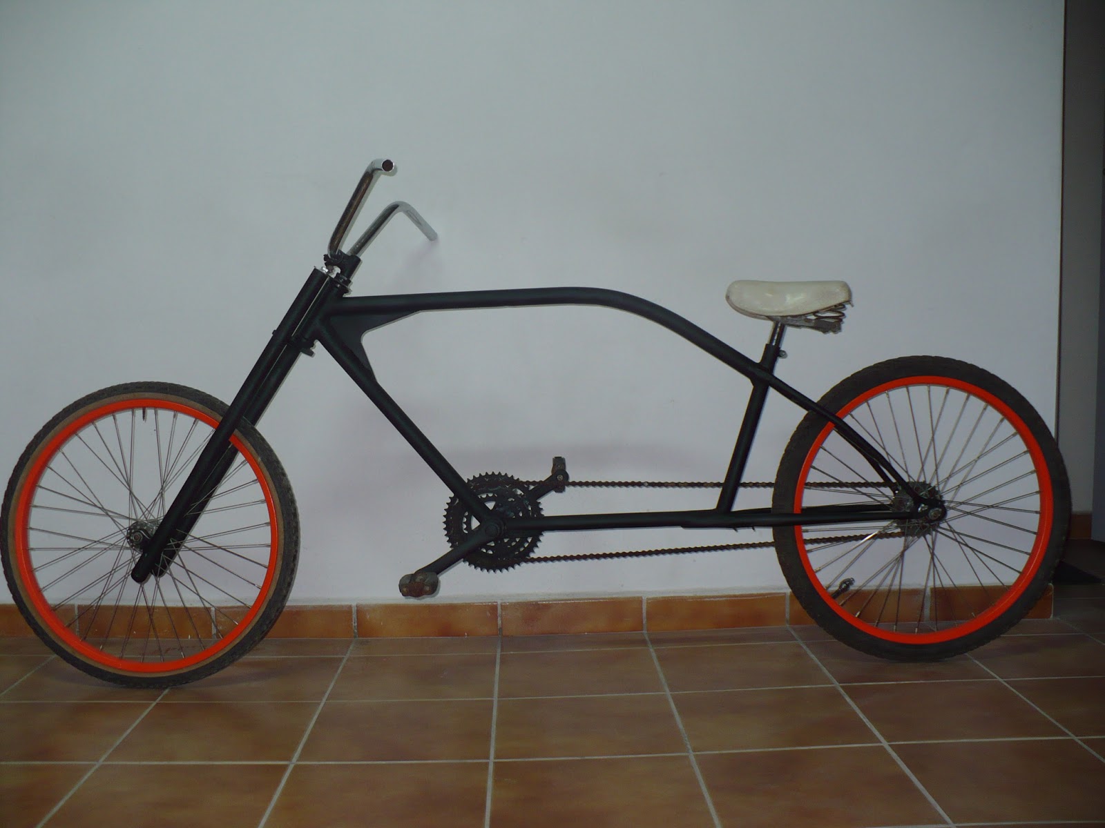 garatge 13: BICI CHOPPER "la perla negra"