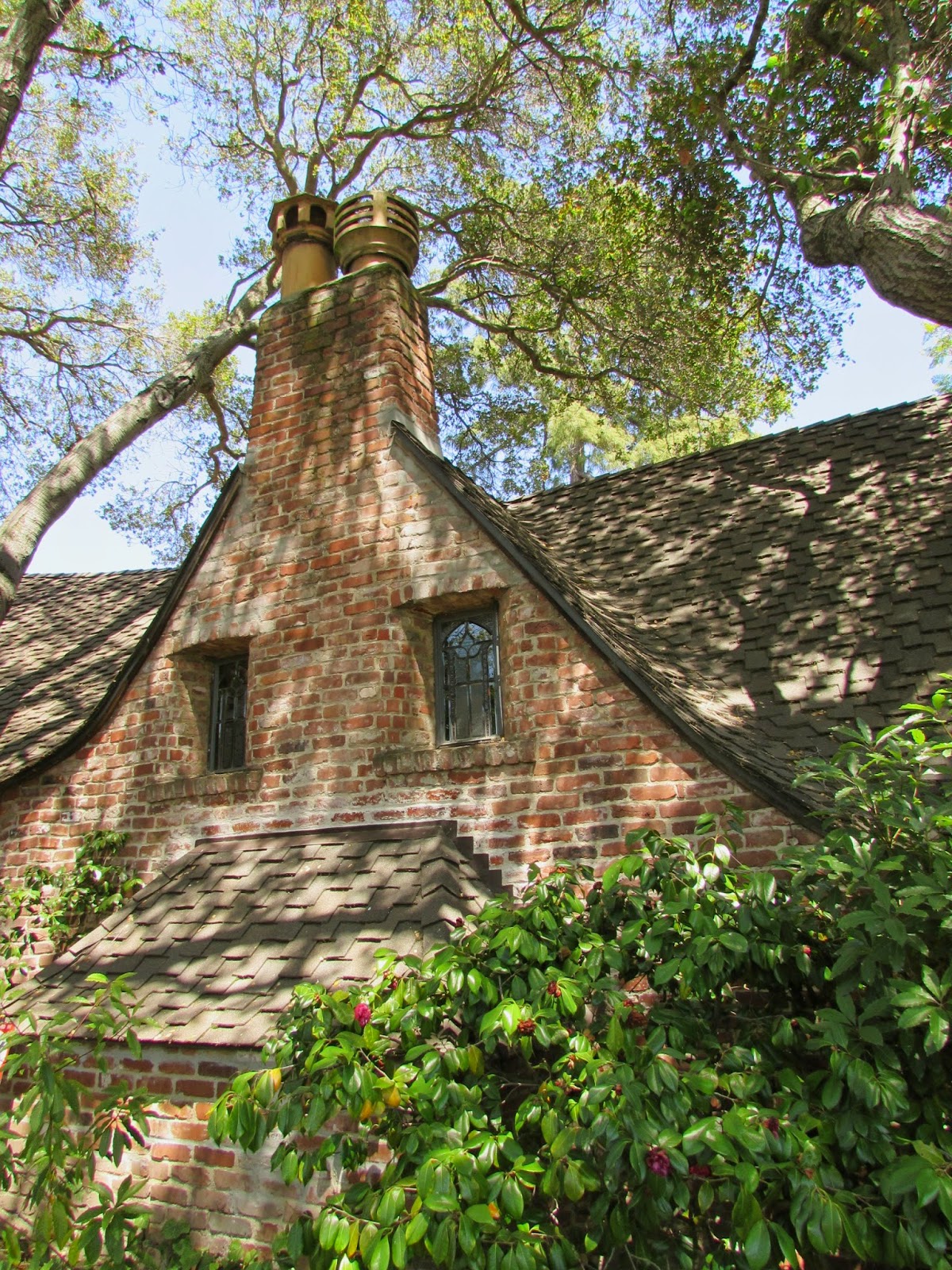 The Time Capsule Home: 1932 Houvenin House Designed by Carr Jones