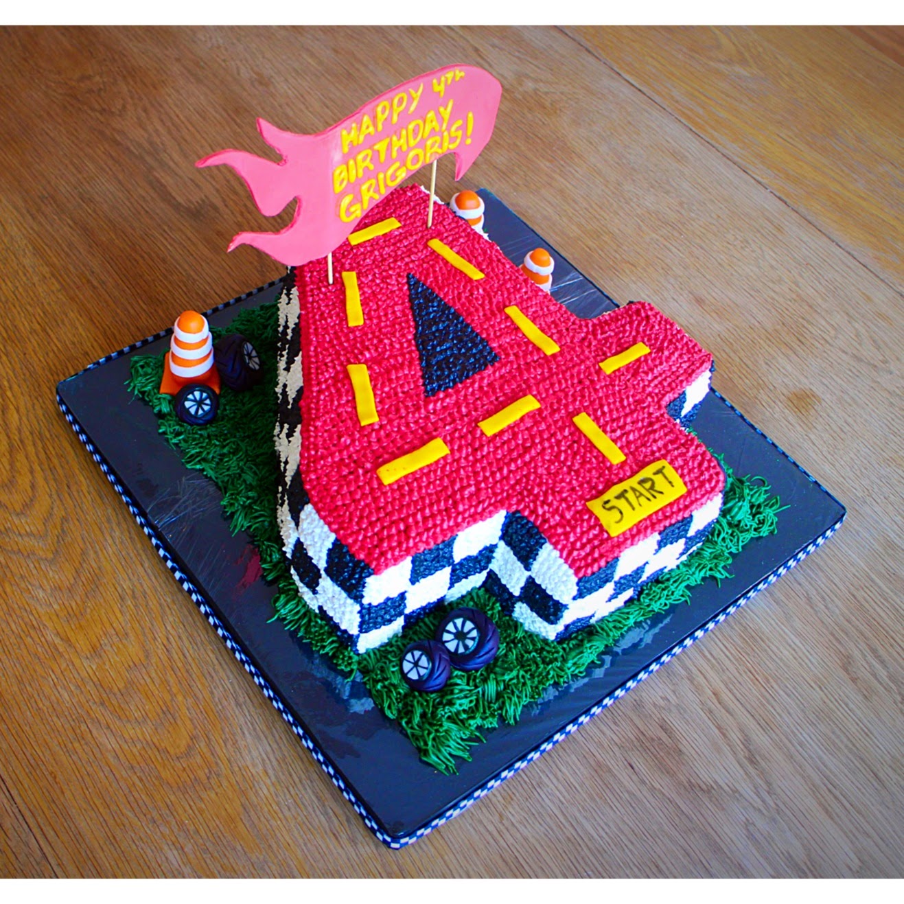 Fabiana's Bakery: Hot Wheels/Cars Cake