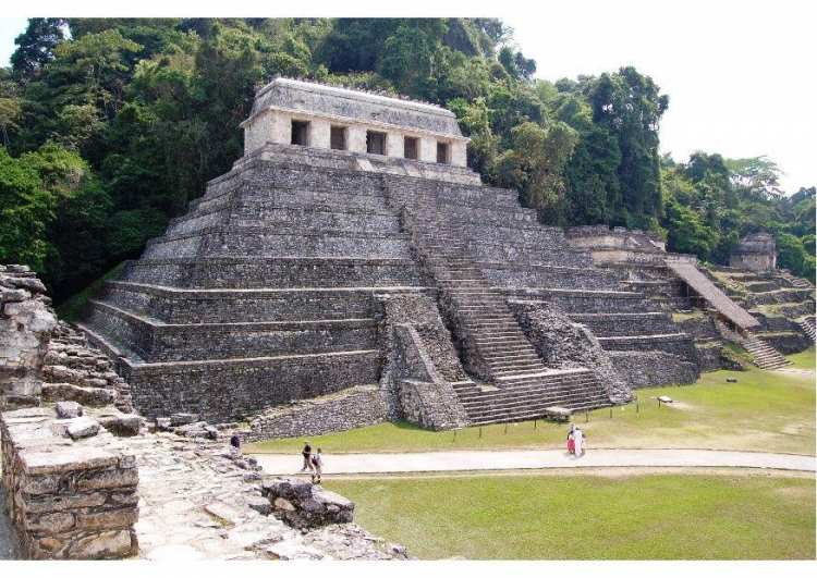Los Mayas: Literatura Maya Y Azteca