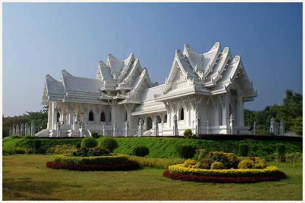 Healt and Other information: 8 Best World Religious Travel Destinations