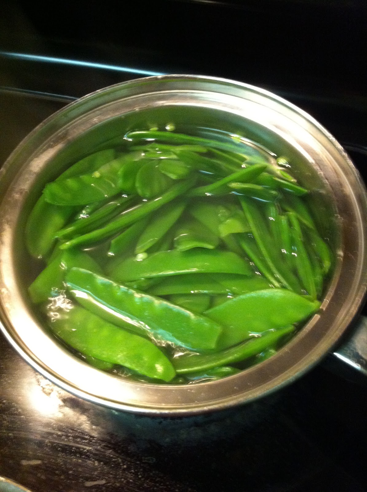 The green peacock: Chinese style sauteed snap peas