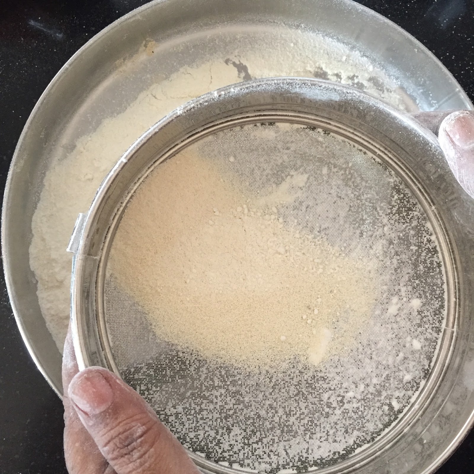 MASTERCHEFMOM: Rava Ladoo Recipe | Semolina Balls Recipe | Traditional ...