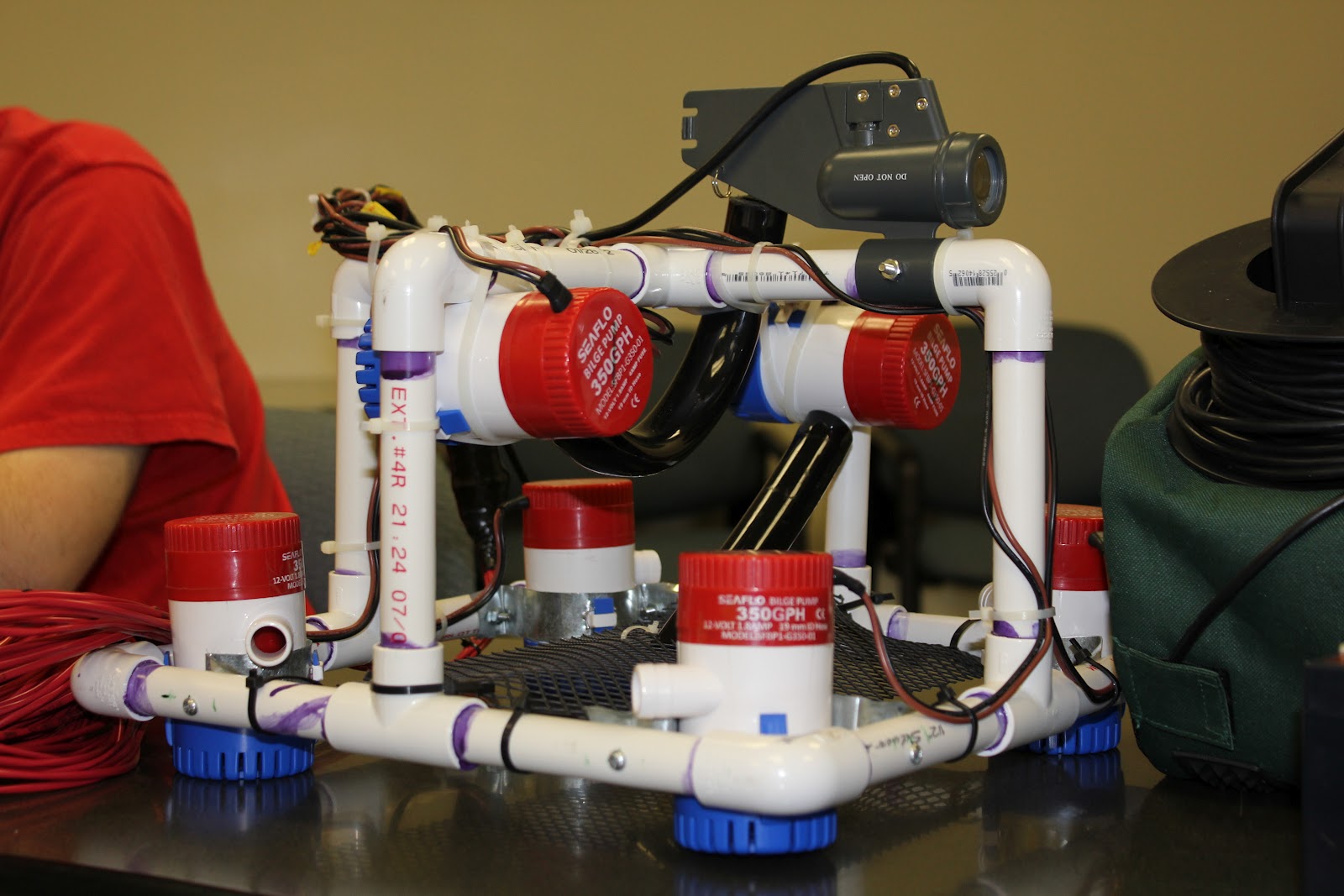 Section 30 Group 01: Advanced Sea Perch Propulsion System