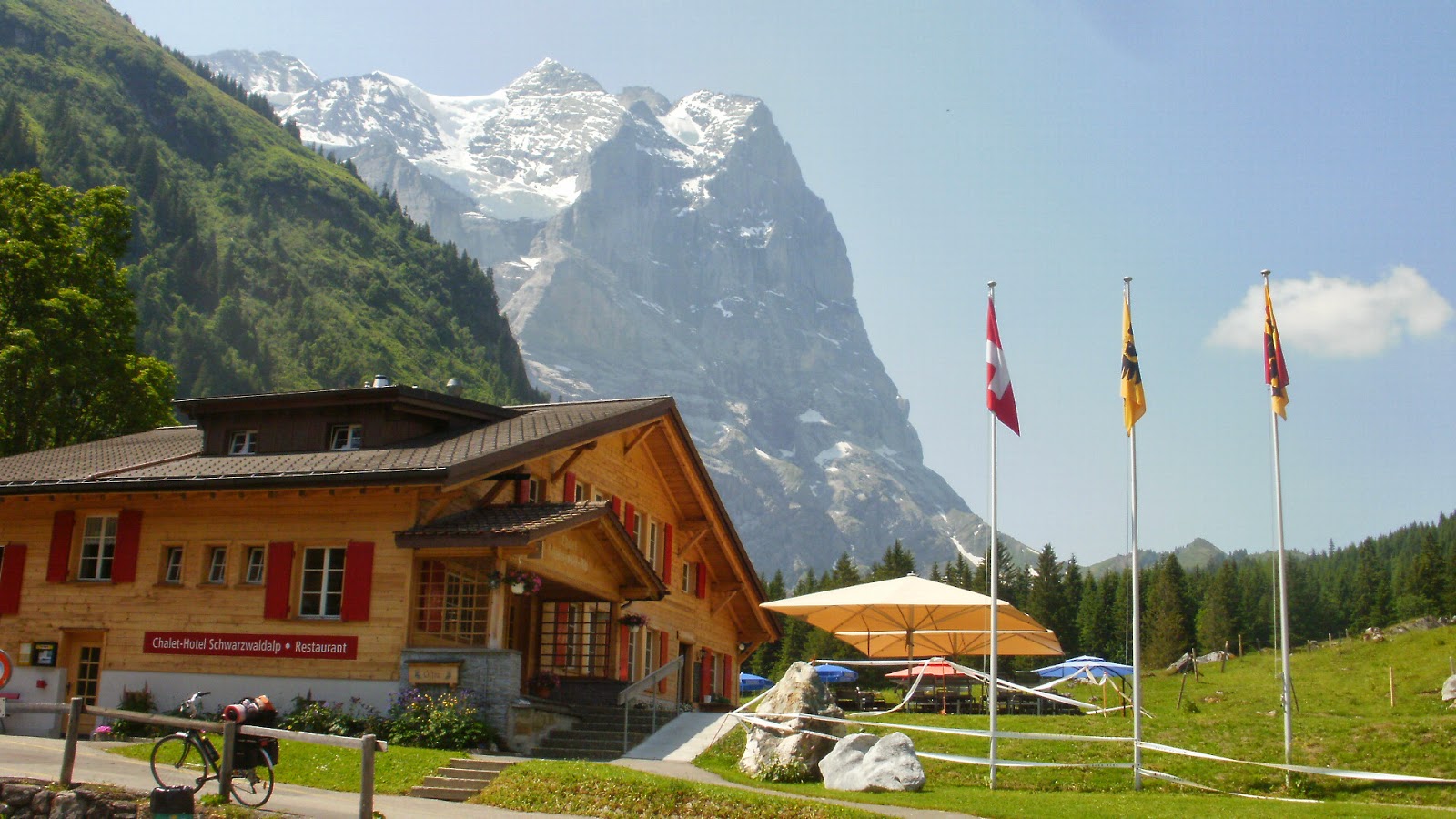 EXCURSII CU BICICLETA: Elvetia