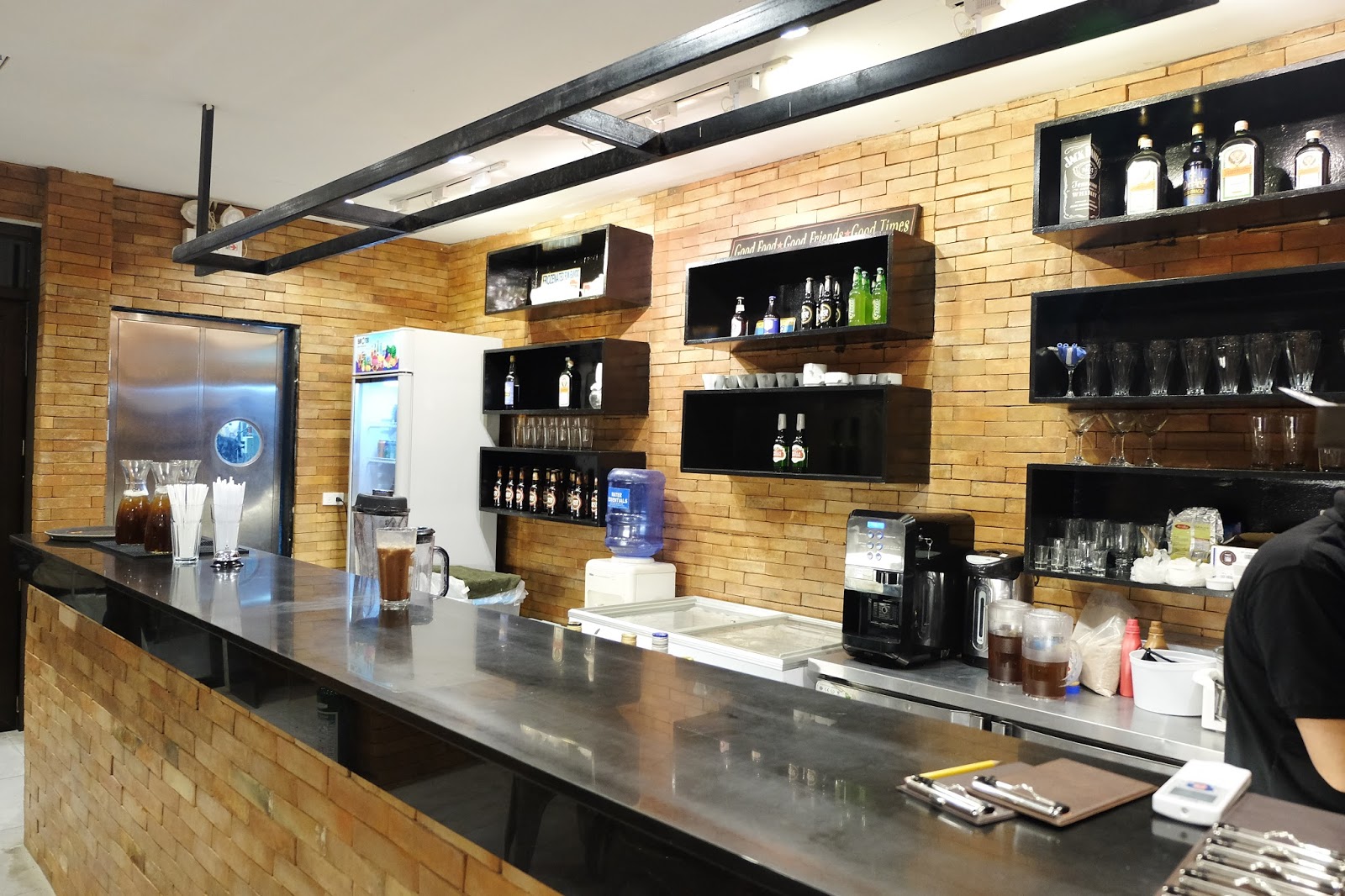 Ludo Boardgame Bar & Cafe, Makati - The Foodinista