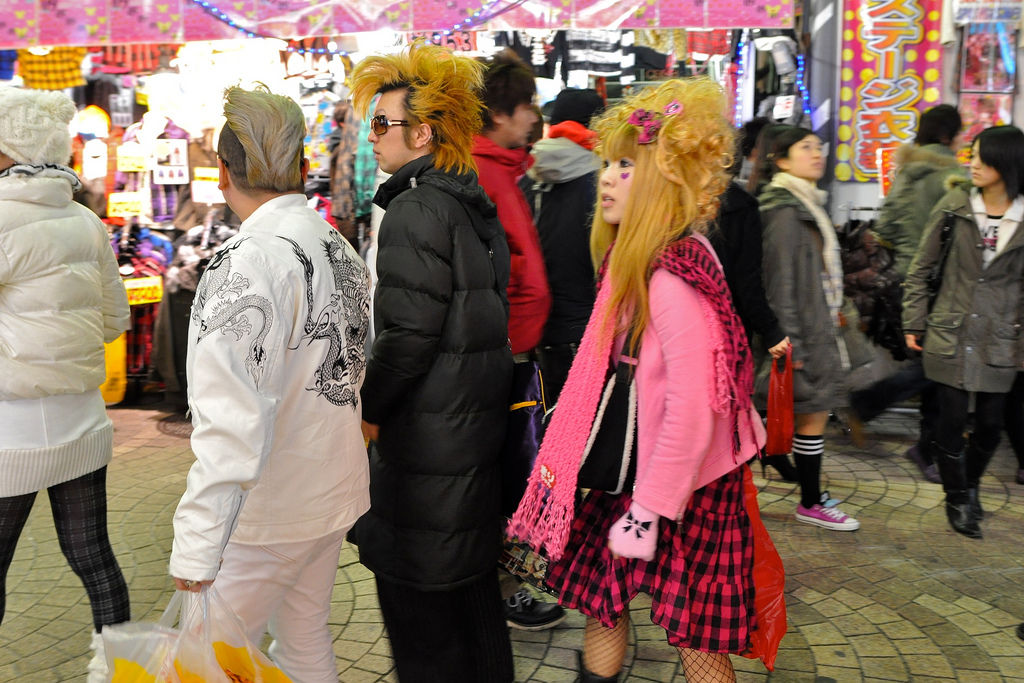 9 Budaya Aneh di Jepang | All About Japan | MOshi-MOshi