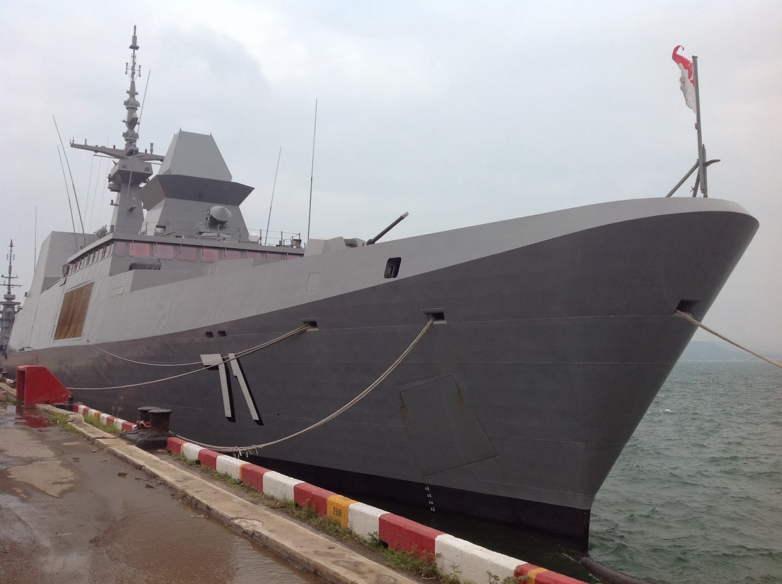 THAIDEFENSE-NEWS: เรือหลวงกระบุรี .. @ สัตหีบ