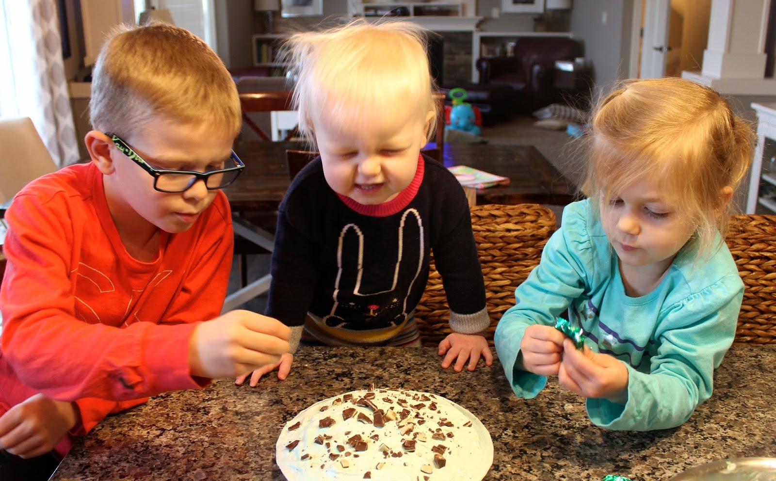 The Easiest Ice Cream Pie Recipe Ever! | Simple Purposeful Living
