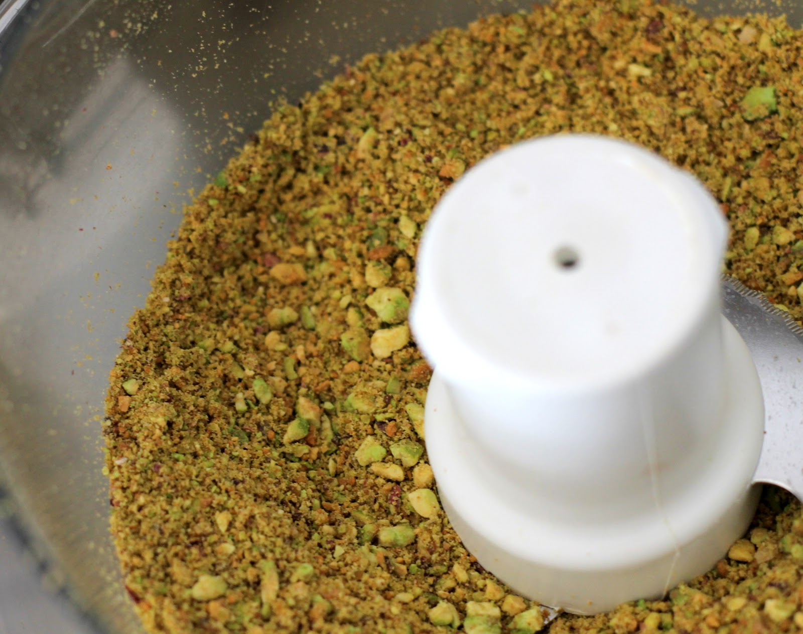 A Little Bite of Everything: Raw Pistachio Pesto with Zucchini Pasta