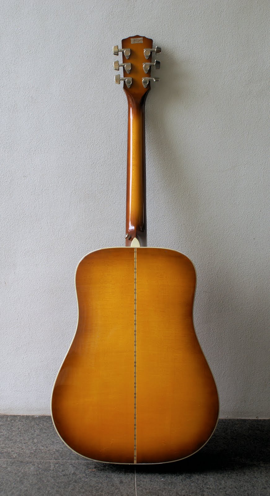 Musical Instruments: Alpha / Alfesta Guitars