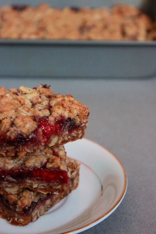 Annie's City Kitchen: Raspberry Walnut Bars