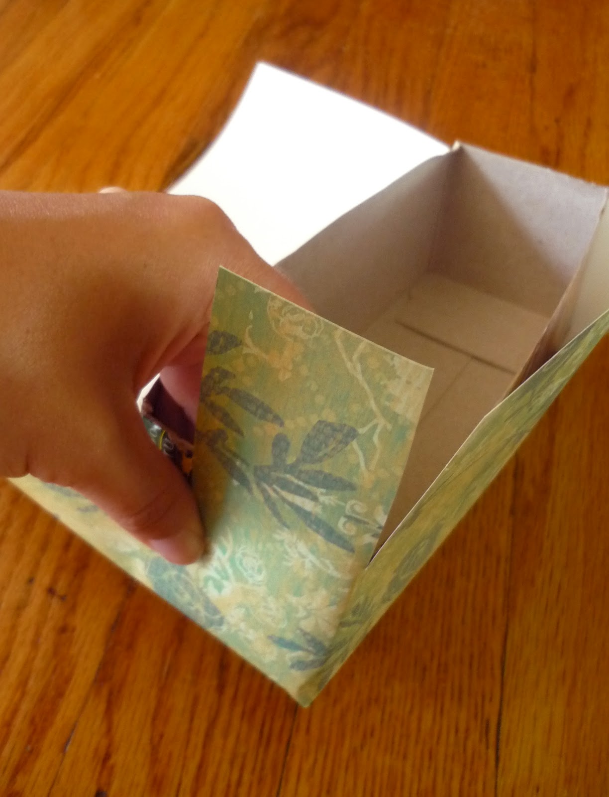 Harvesting Hart: Oatmeal Box Storage - A Tutorial