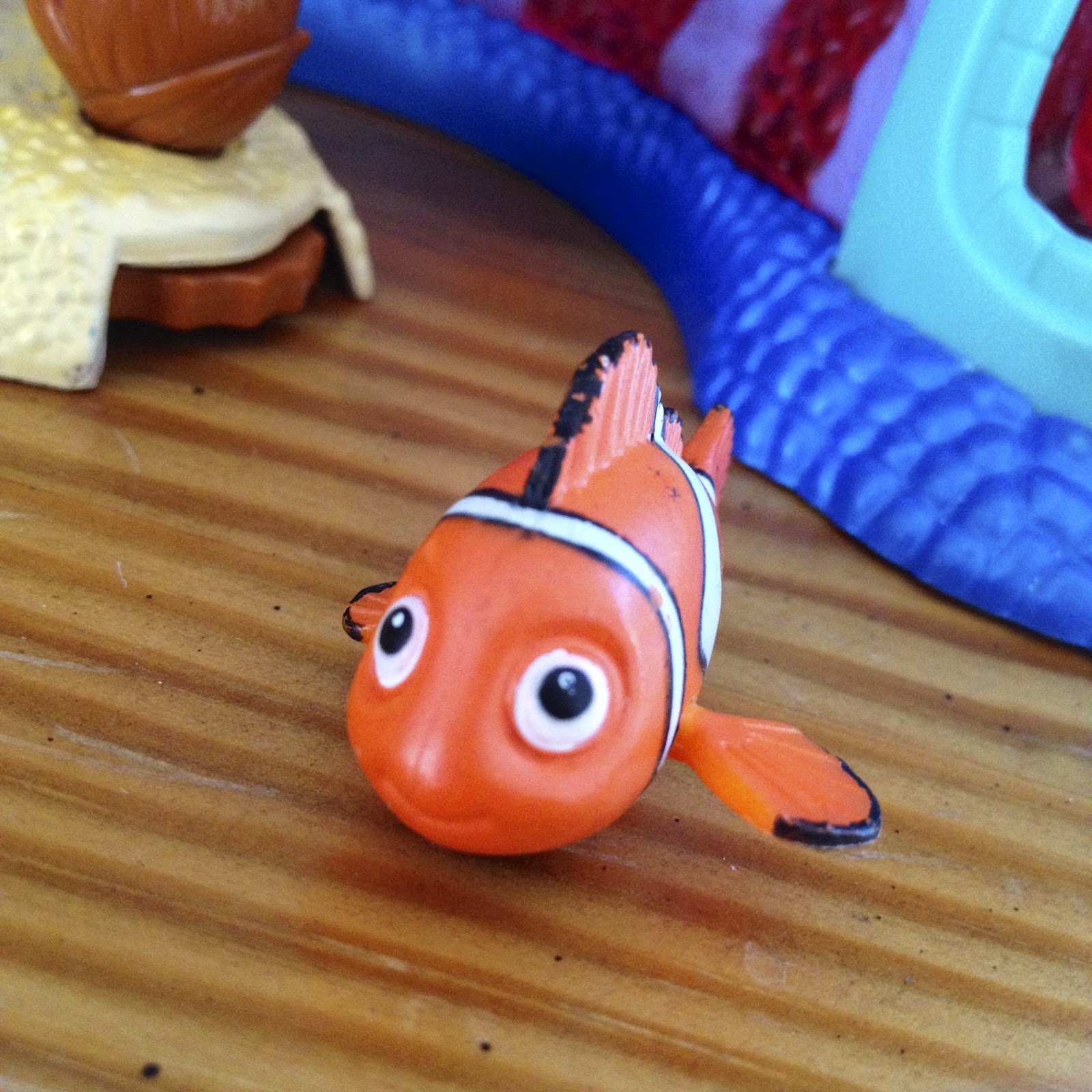 Dan the Pixar Fan: Finding Nemo: Hasbro Aquarium Adventure Play Set ...