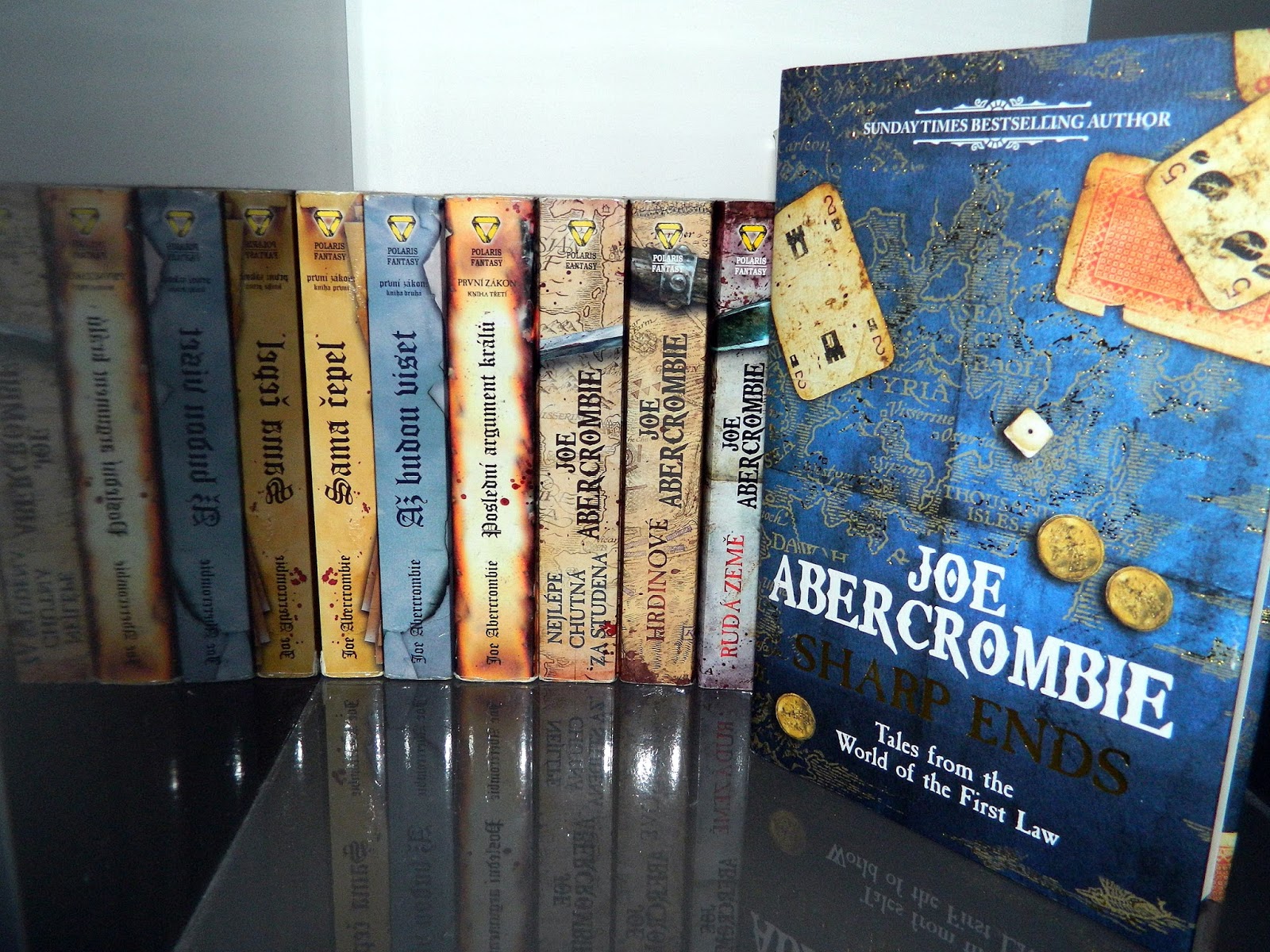 Knižní velryby: Joe Abercrombie - Sharp Ends