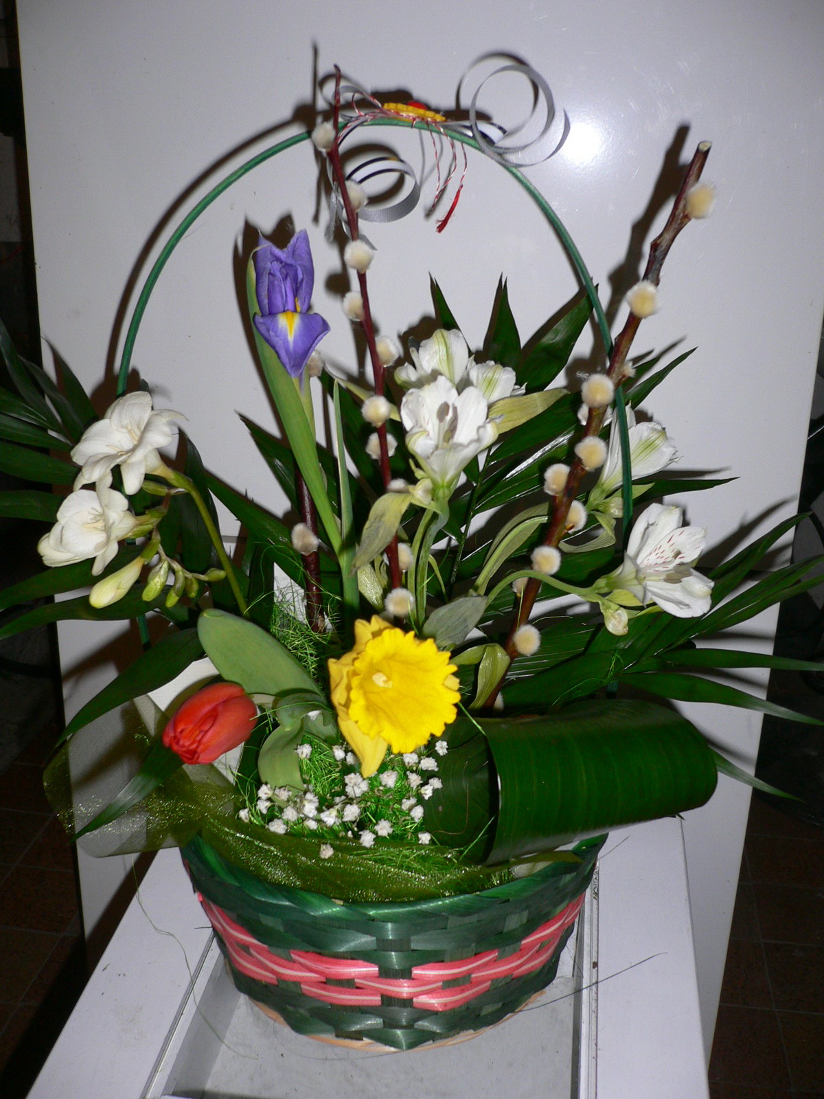 Floraria FLORIS DECO -SLATINA: MODELE COSURI CU FLORI DE PRIMAVARA ...