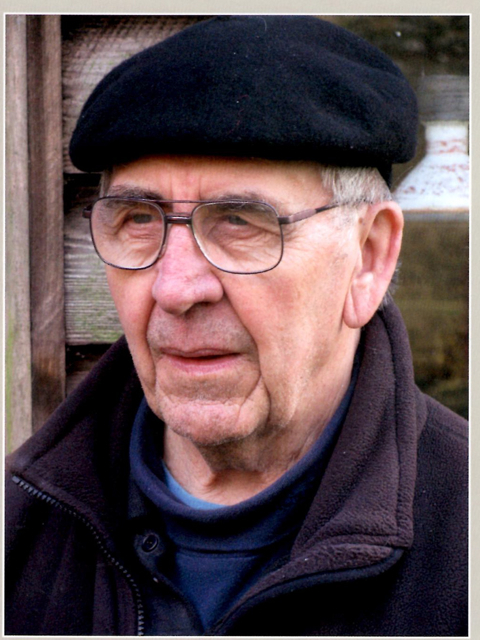 Bevere Art Gallery -Ceramics- Paintings: 1000th Potter - Robin Welch