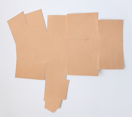 A.MUse: Wearable sculpture for feet