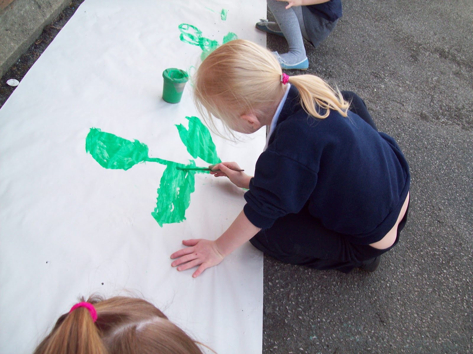 FS2 Blogspot: Big markmaking outdoors!