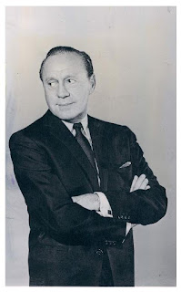 Tralfaz: September 2017