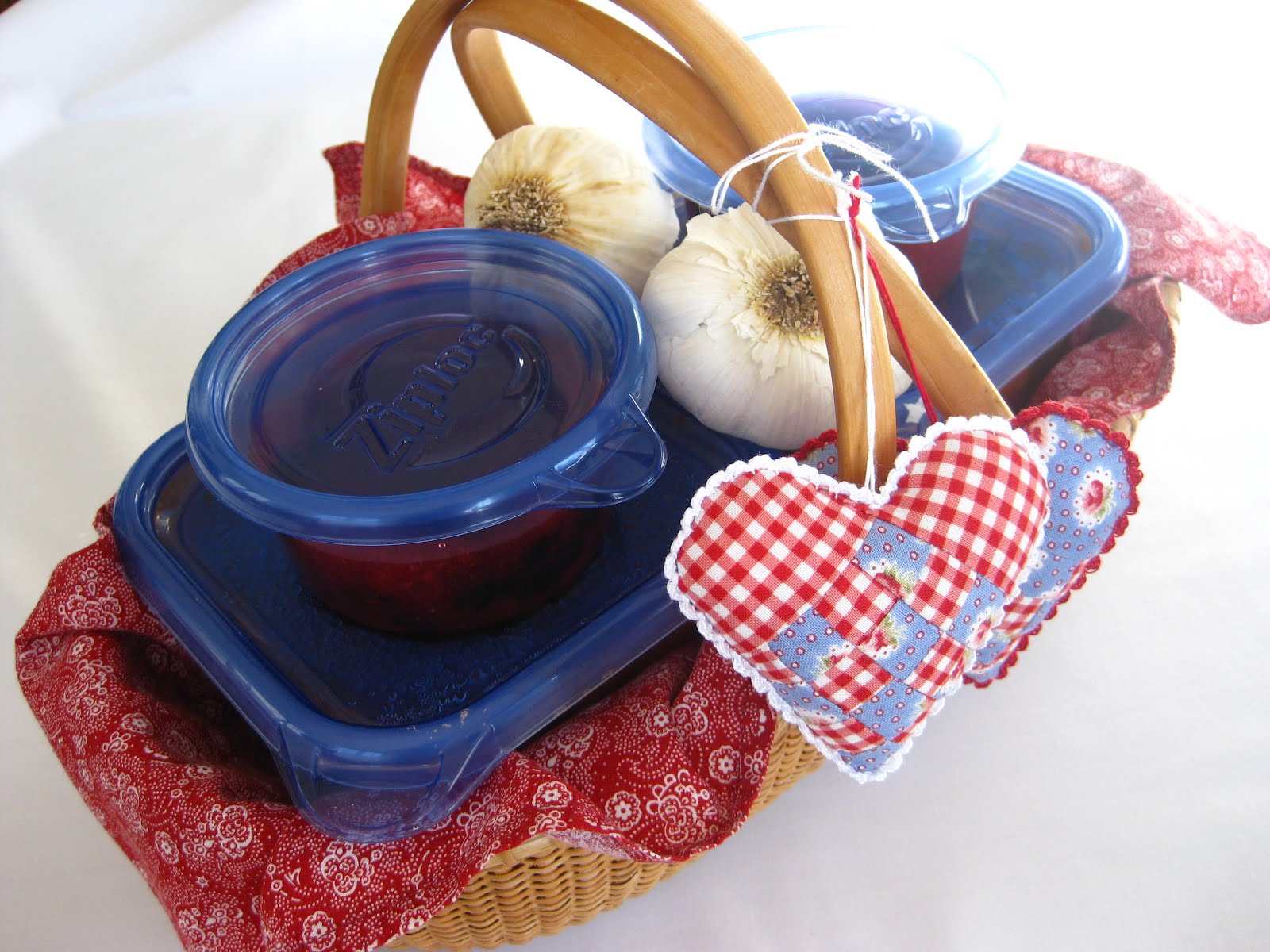 Piccalilli Days: Made a Basket for Grandmother's House