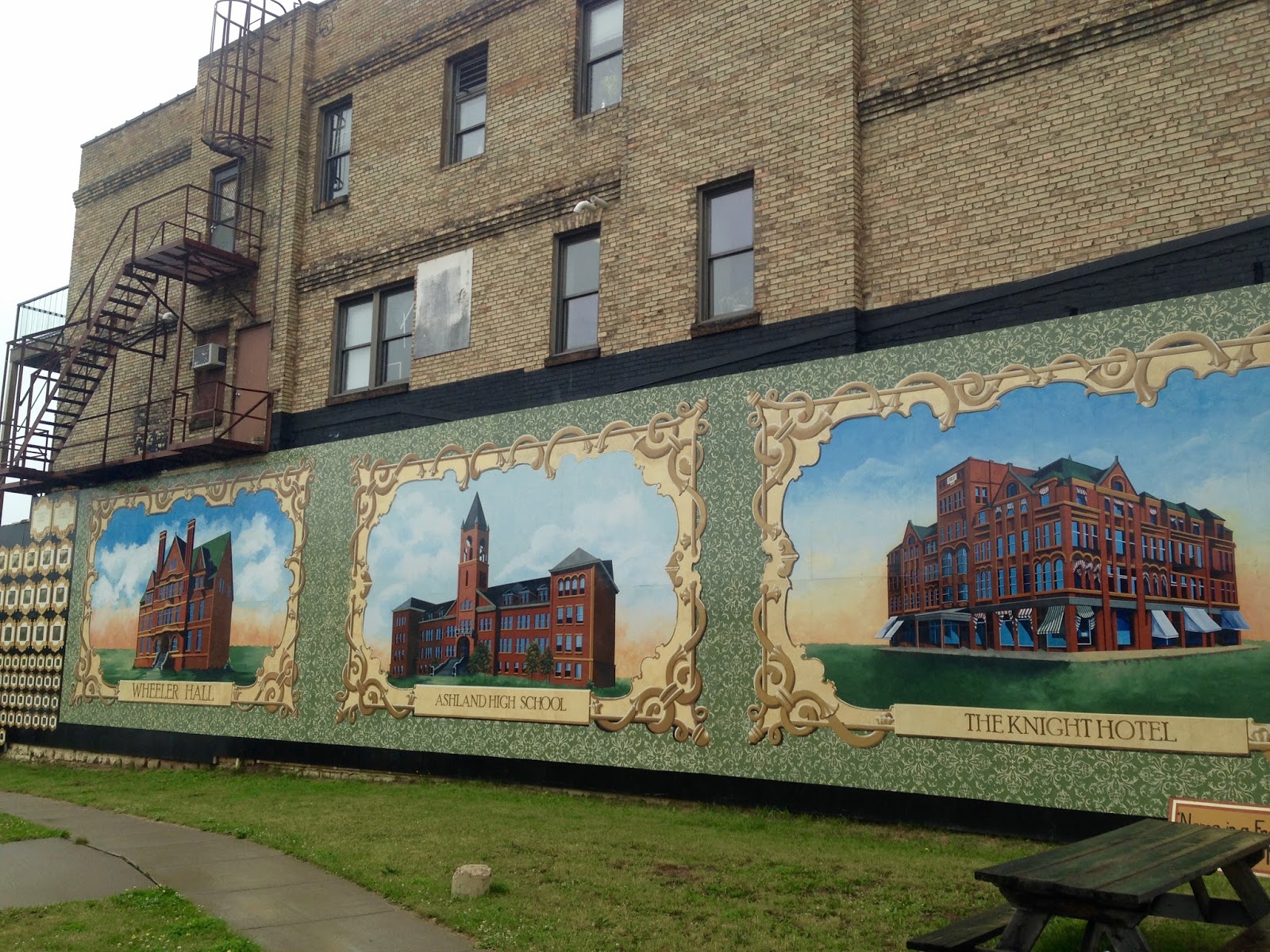 Amy's Creative Pursuits: The Ashland Wisconsin Mural Walk