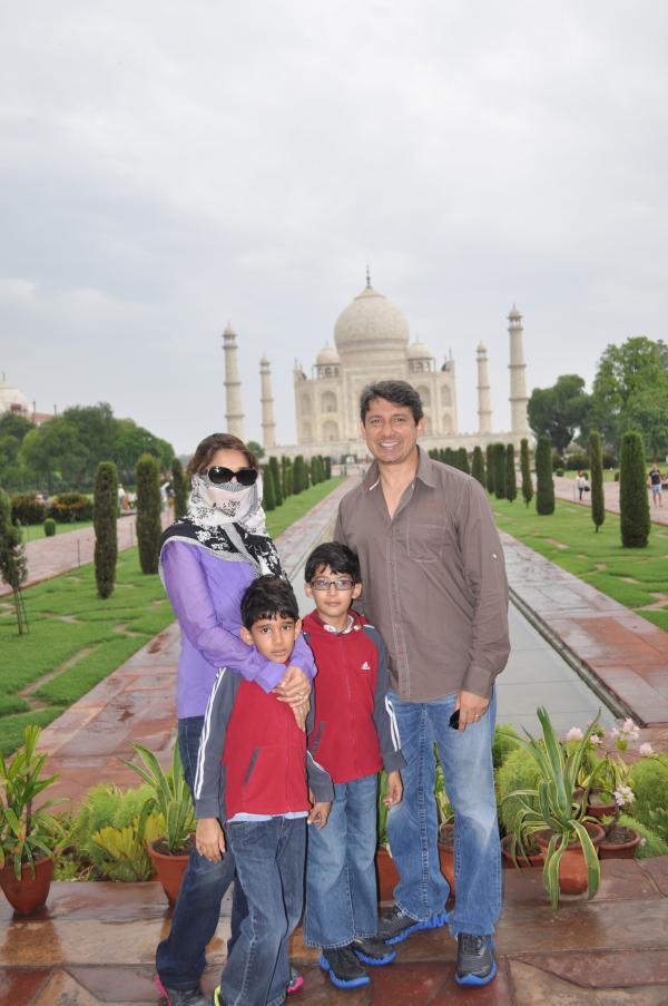 Asha Ashish: Madhuri Dixit and her family at Taj Mahal