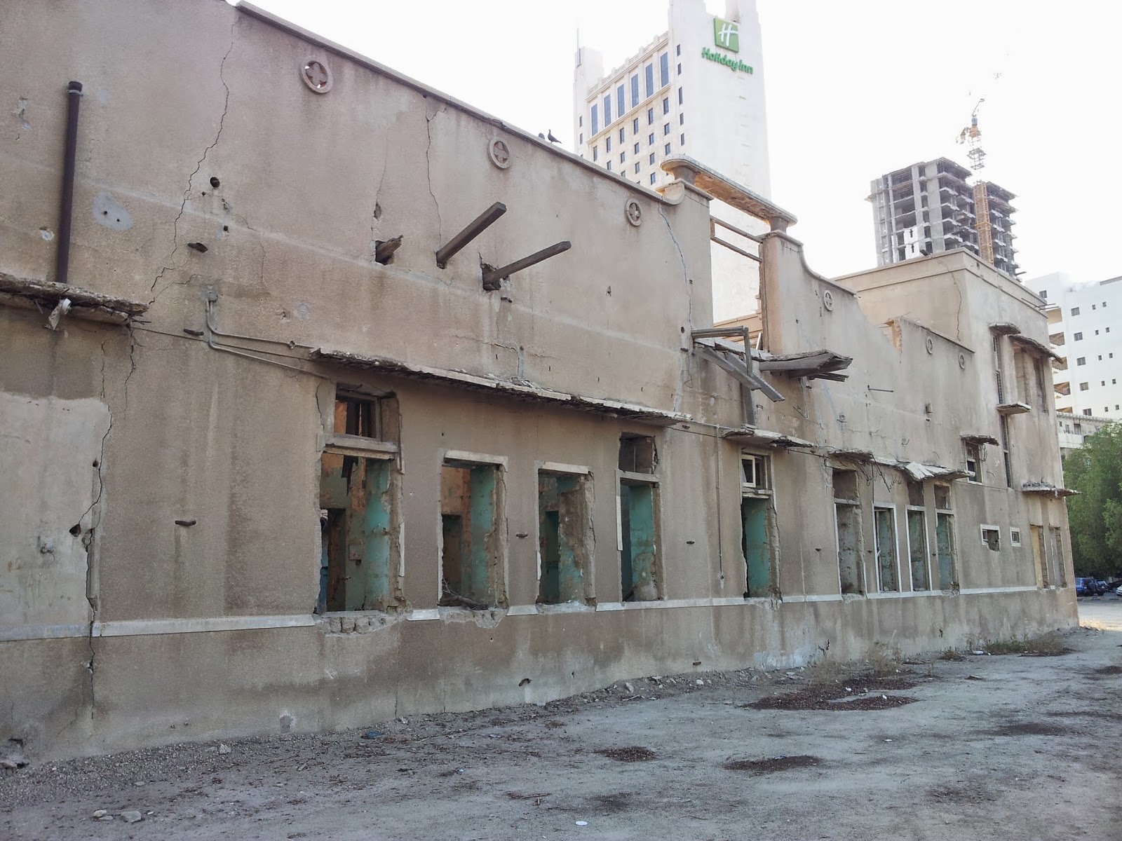 Life in Kuwait Blog: Huge old Kuwaiti house - Kuwait City